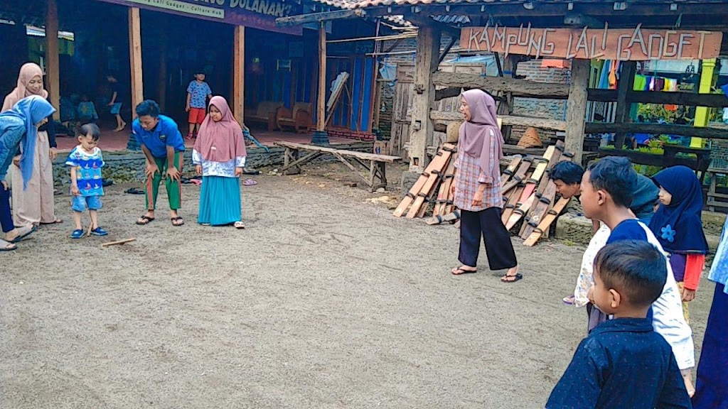 5 Ide Bermain Dolanan Tradisional Berbahan Kayu – Home