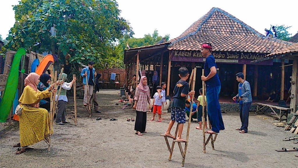 5 Ide Bermain Dolanan Tradisional Berbahan Kayu – Home